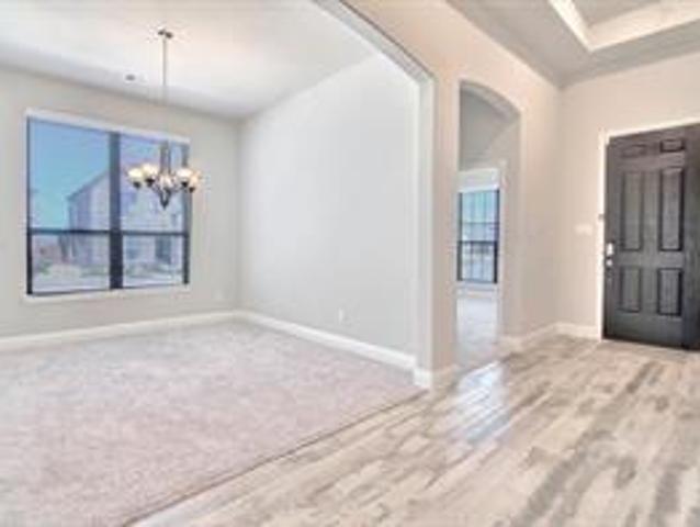 2417 Griffith Park Drive