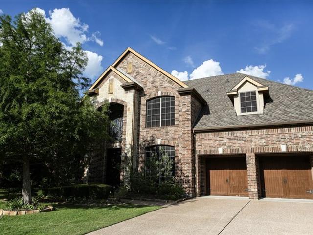 2417 Laguna Ln, Arlington, TX 76012