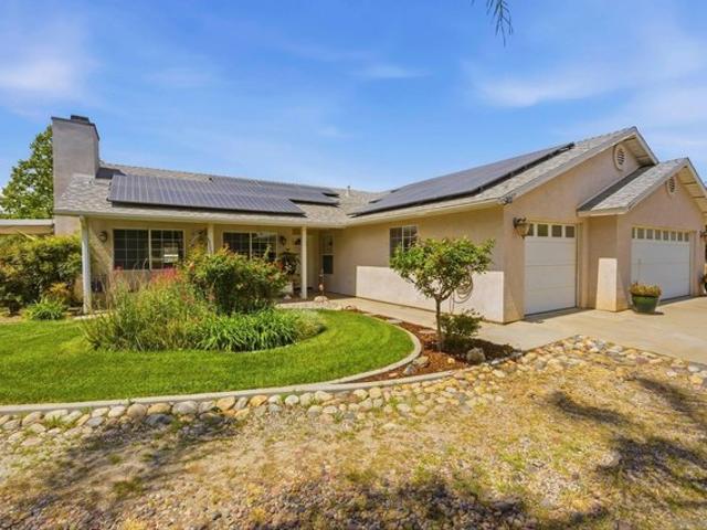 2417 Robertson St, Ramona, CA 92065
