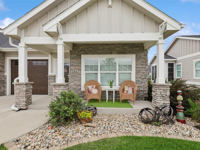 2417 SW Vineyard Lane