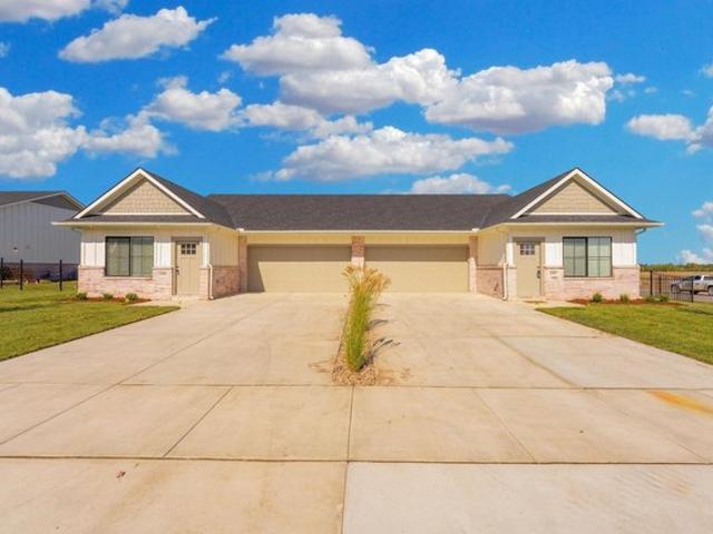 2417 S Taiga St, Goddard, KS 67052