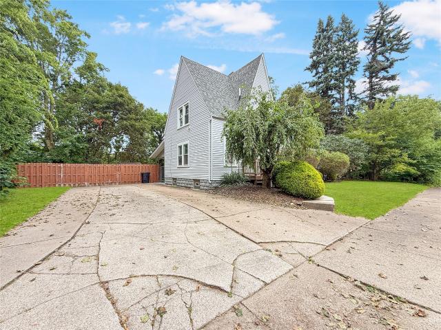 2418 prospect avenue
