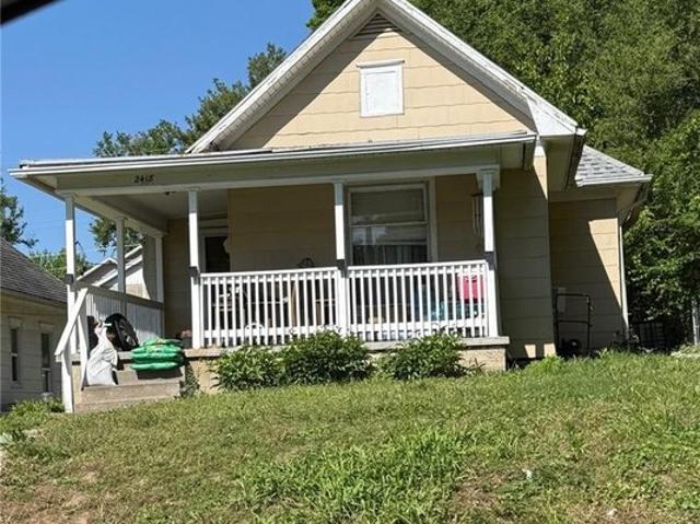 2418 S 17th St, Saint Joseph, MO 64503