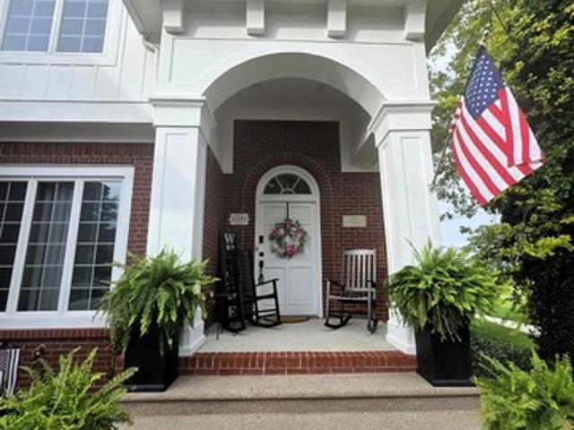 2418 Somerset Cir, Franklin, IN 46131