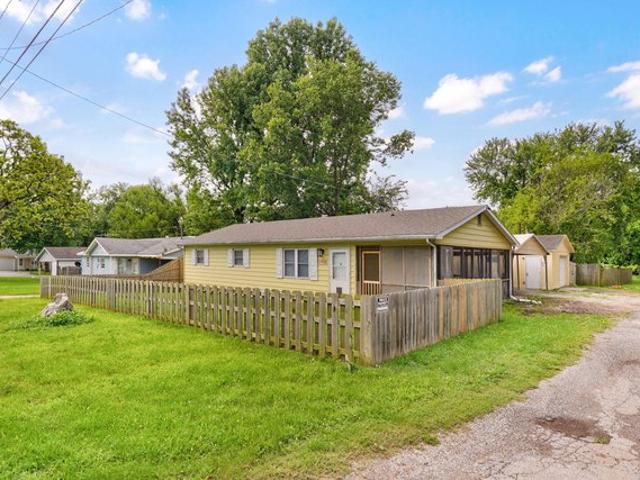 2418 W Lynn St, Springfield, MO 65802