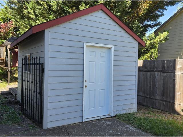 2419 nw anthony ct