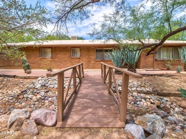 2419 N Shade Tree Ln, Tucson, AZ 85715