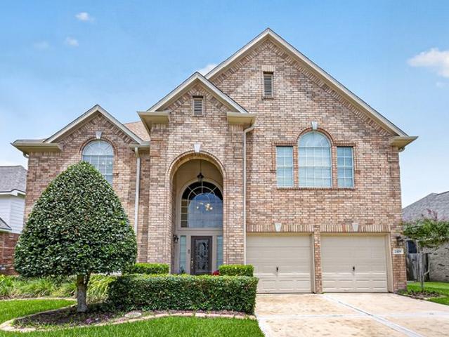 2419 Bay Hill Dr, Baytown, TX 77523