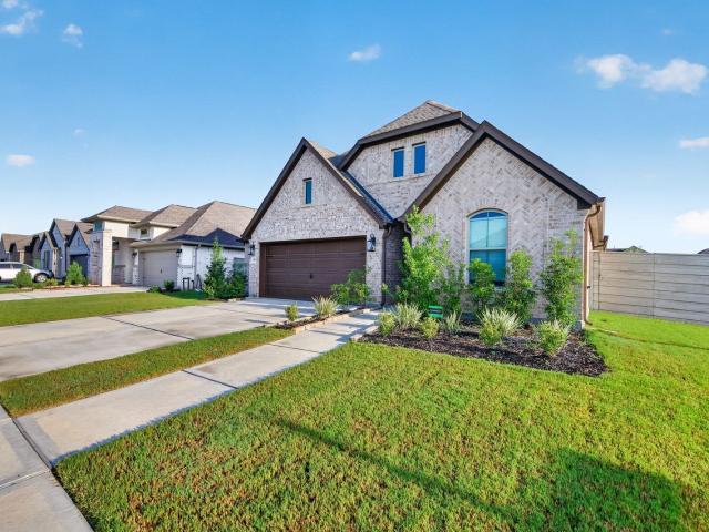 2419 Honeyberry Shrub Drive