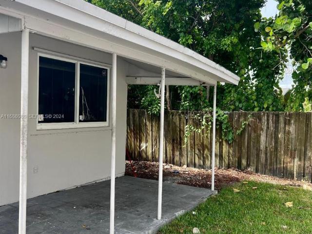 2419 Lincoln St, Unit 23B, Hollywood, FL 33020 | MLS #A11688