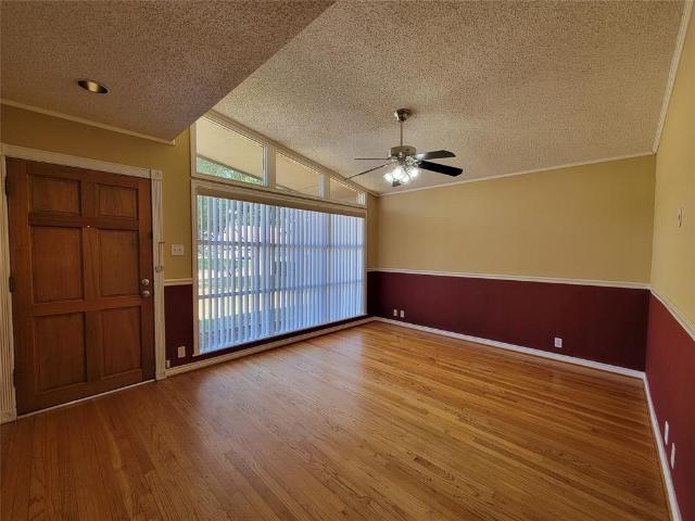 2419 Stonecrest Dr, Houston, TX 77018 | MLS #48659 | Compass