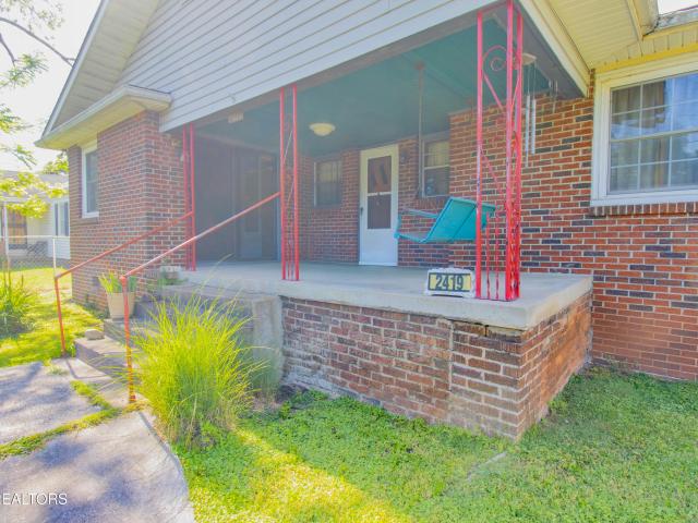 2419 Seymour Ave