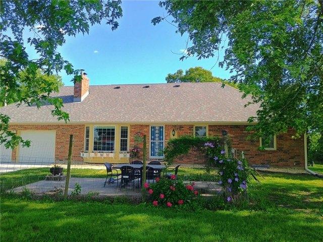 24103 E 323rd St, Harrisonville, MO 64701