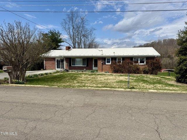 24102 Crimson Dr, Bristol, VA 24202