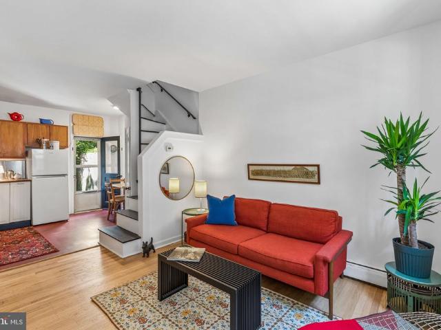 2410 Manning Street