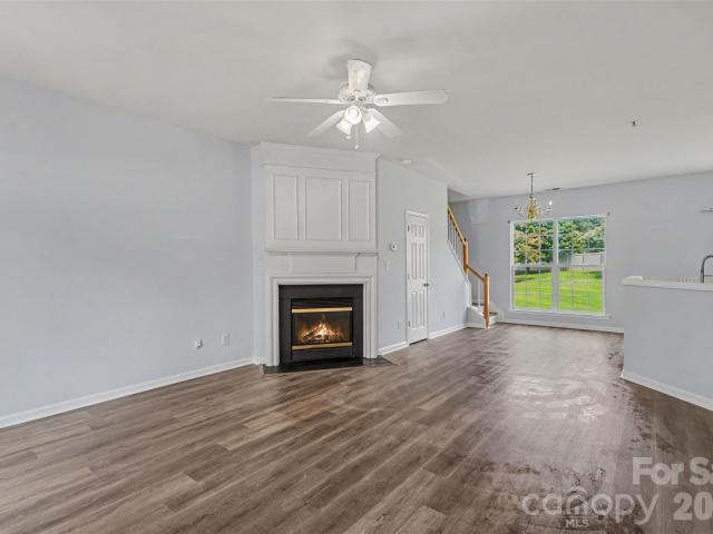 2410 Normancrest Court