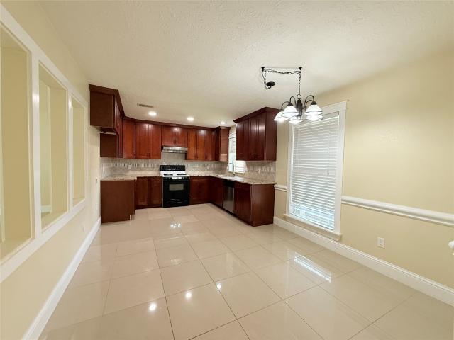 2410 Old Fort Road