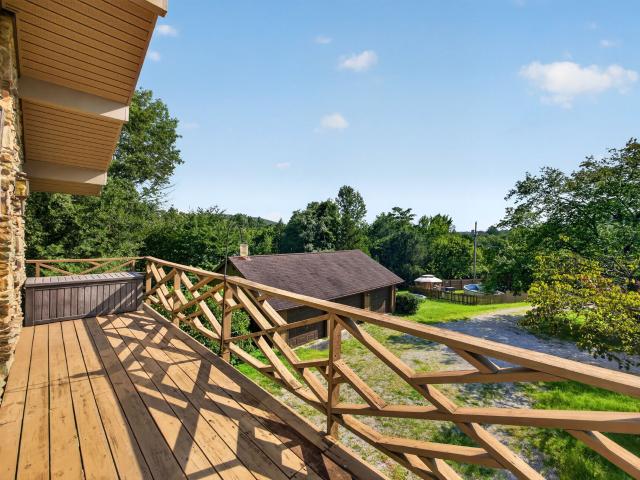 2410 Browns Mill Rd