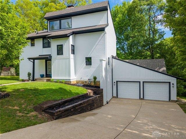 2410 Christalee Dr, Beavercreek, OH 45434