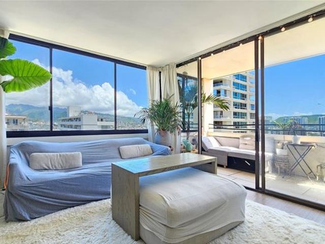 2410 Cleghorn St Apt 2202, Honolulu, HI 96815