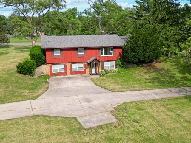 2410 E Oregon Trail