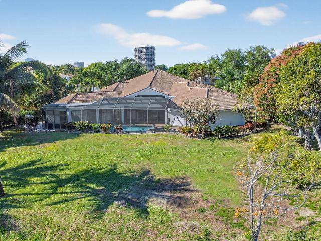 2410 Embassy Dr, West Palm Beach, FL 33401 | MLS #B26009