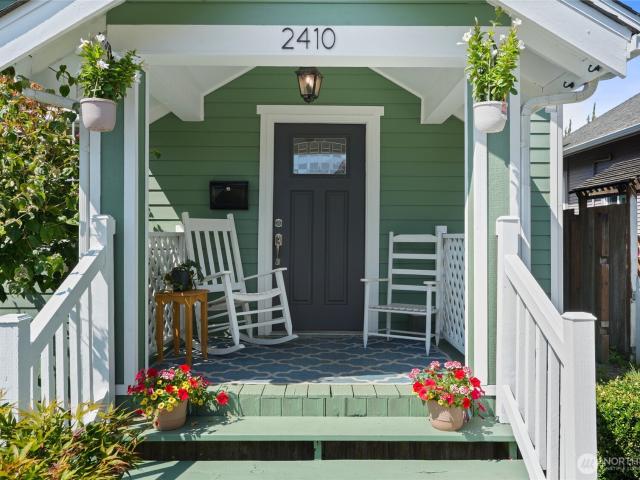 2410 Highland Avenue