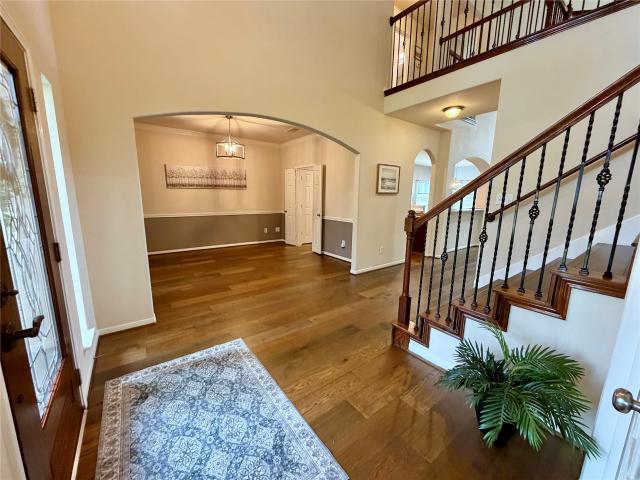 2410 Lakeway Drive