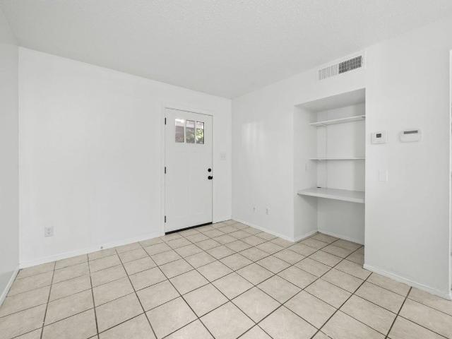 2410 Longview Condos Mesquite Condos 1 Bedroom Apartment for Rent at 2410 Longview St, Austin, TX 78705 West University