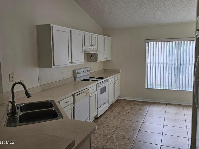 2410 Stratford Pointe Dr, Melbourne, FL 32904 | MLS #1074 | Compass