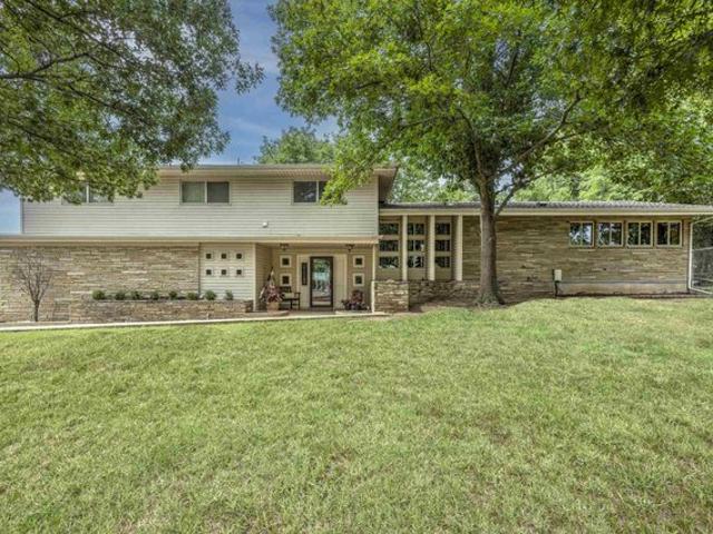 2410 W Beech Ave, Duncan, OK 73533