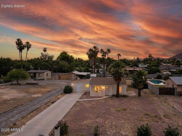 2410 W Vista Ave, Phoenix, AZ 85021