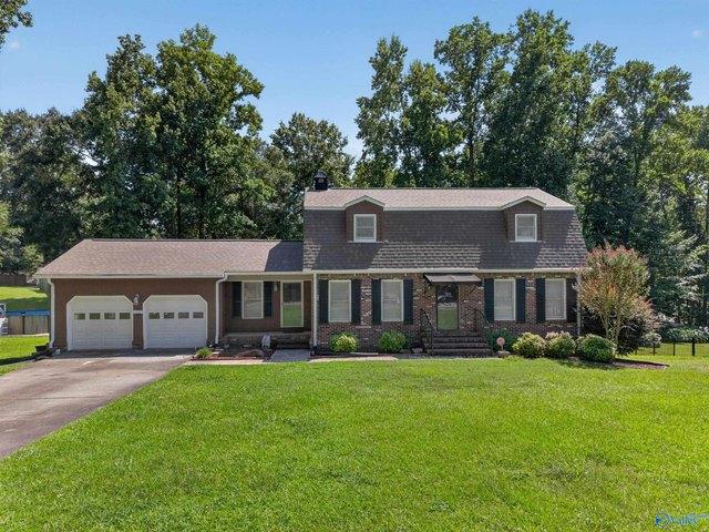 2410 Waid Cir N, Southside, AL 35907