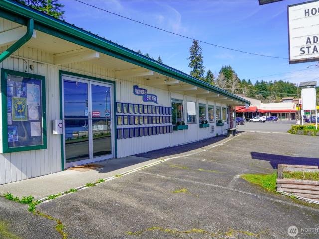 24113 N US Highway 101 # A B