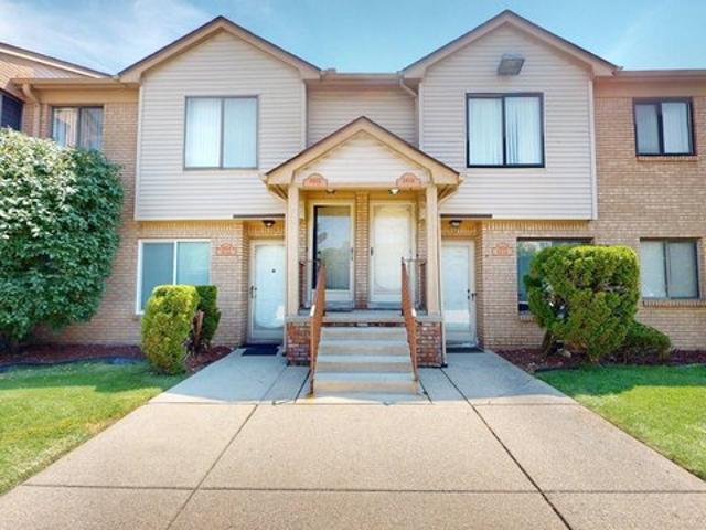 24114 Avon Ln, Clinton Township, MI 48036