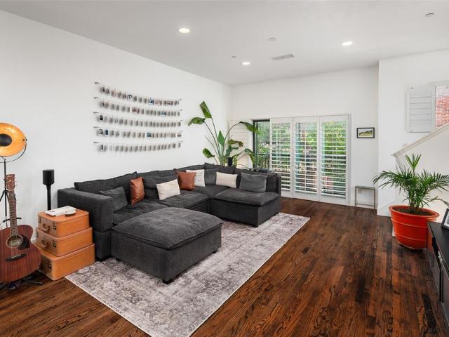 2411 N Hall Street # 38