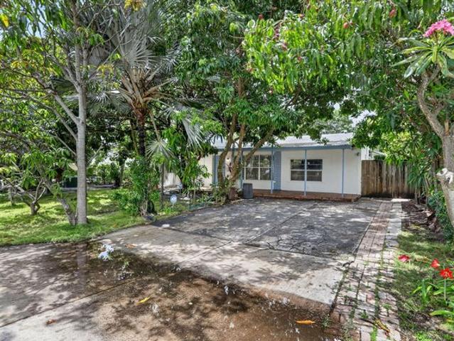 2411 NE 10th Ter, Pompano Beach, FL 33064