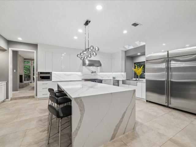 2411 Oakbank Drive
