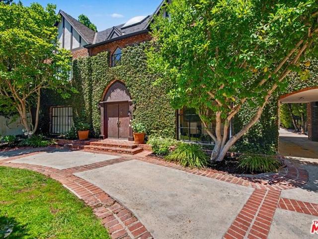 2411 Benedict Canyon Dr, Beverly Hills, CA 90210