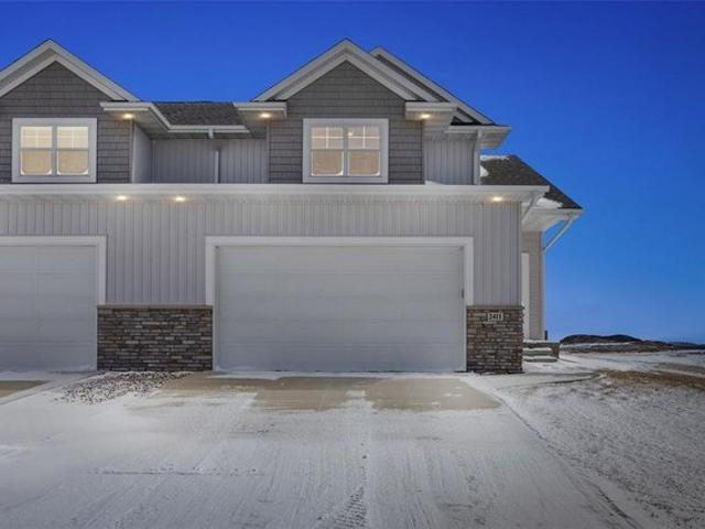 2411 Bluegrass St, Marion, IA 52302