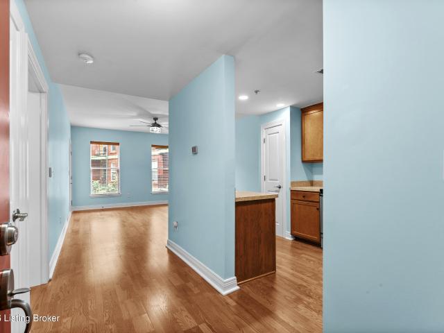 2411 Brownsboro Rd 302
