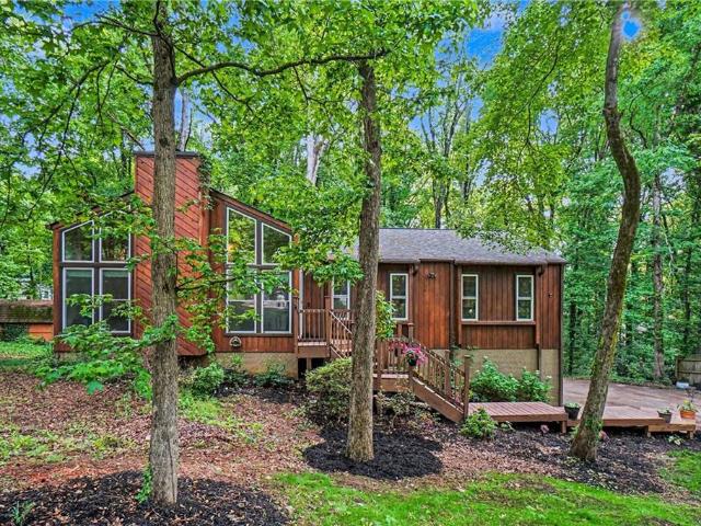 2411 Emberwood Court NW
