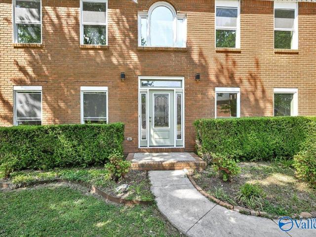 2411 Huntington Lane SE