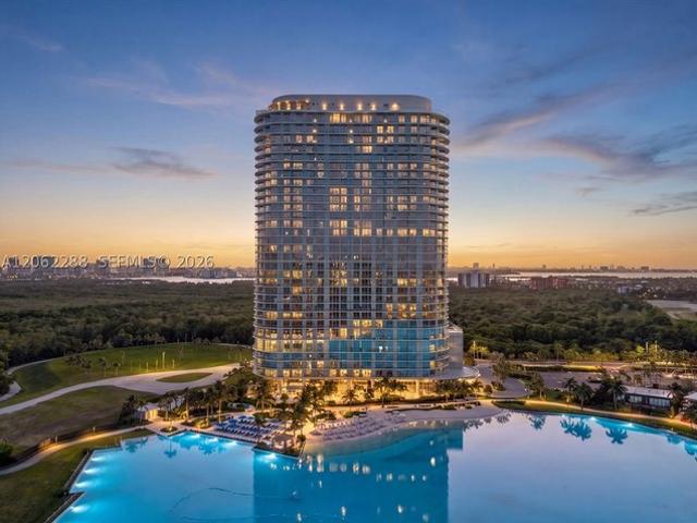 2411 Laguna Cir Unit 2011, North Miami, FL 33181