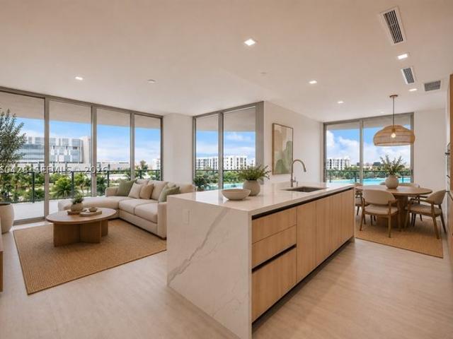 2411 Laguna Cir Unit 306, Miami, FL 33181