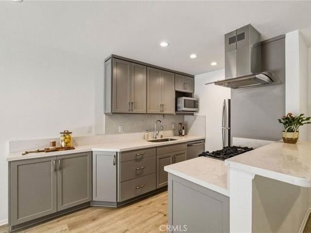 2411 Prospect Ave Apt 122, Hermosa Beach, CA 90254