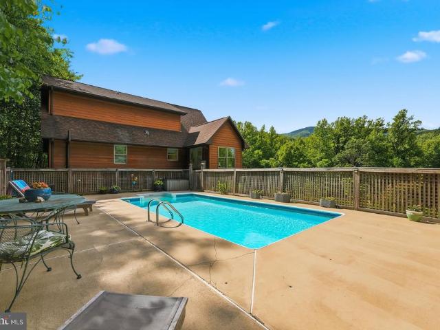 2411 quaker run rd