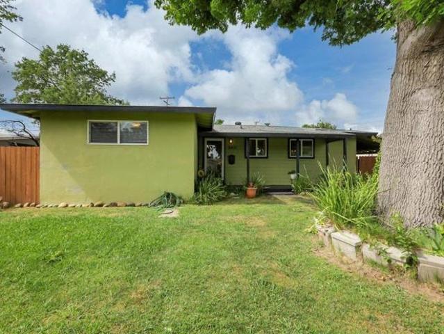 2411 Roland Rd, Sacramento, CA 95821