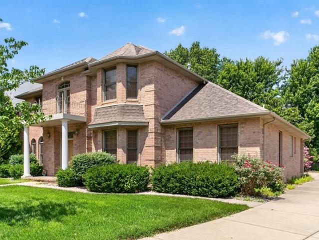 2411 W Dearborn St, Springfield, MO 65807