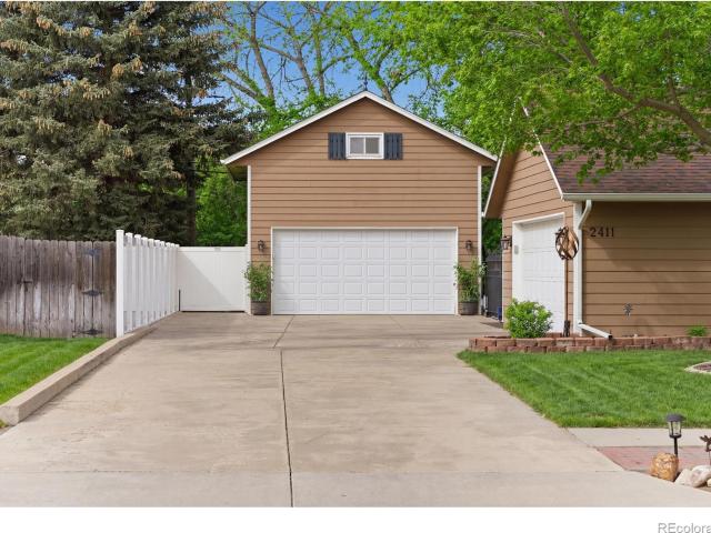 2411 52nd Ave Ct